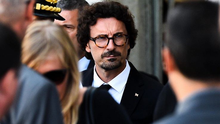 L'ex ministro Danilo Toninelli in difficoltà economica? "Non posso ...