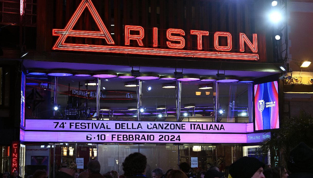 Allarme bomba all’Ariston di Sanremo, denunciato l'autore 52enne della ...