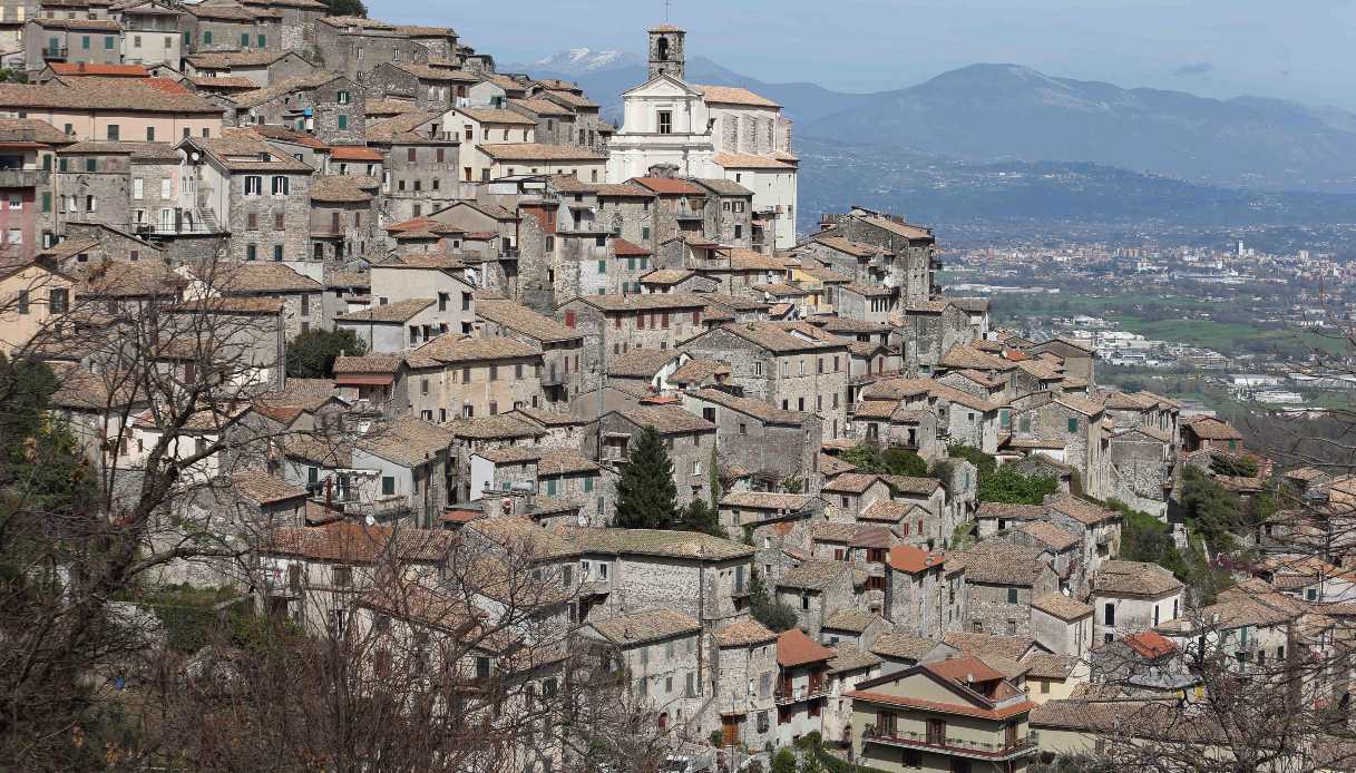 Case a 1 euro a Patrica a Frosinone per salvare il borgo - il sindaco ... Case a 1 euro a Patrica a Frosinone per salvare il borgo - il sindaco ...