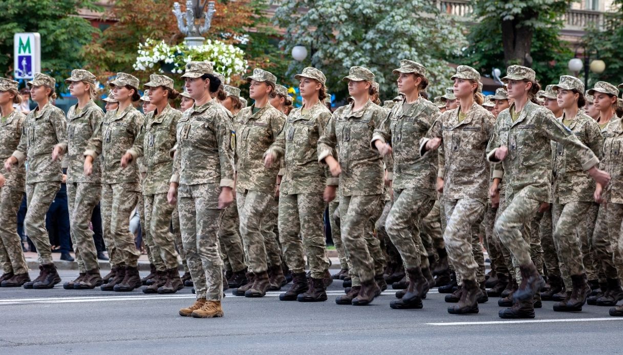 La Danimarca istituisce la leva militare obbligatoria anche per le ...