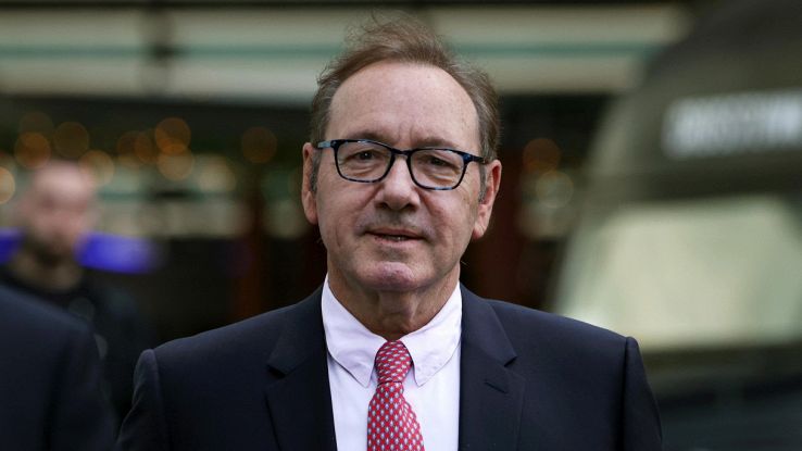 Kevin Spacey nel film scritto da Eva Henger, l'attore torna sul set ...