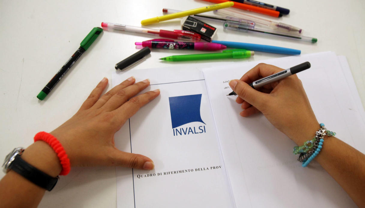 Prove Invalsi a maggio per scuole elementari e superiori, calendario ...