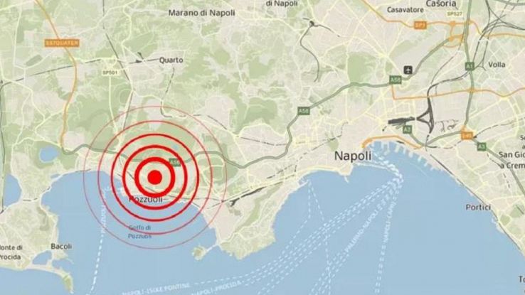 Nuova forte scossa di terremoto ai Campi Flegrei: magnitudo di 4.4, è ...