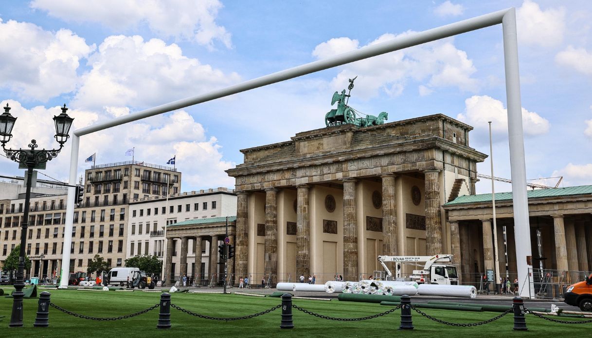 Allarme bomba a Berlino nel giorno di inizio dei Campionati Europei di ...