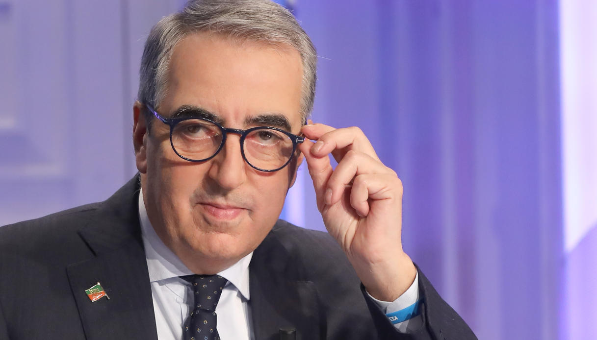 Reddito di maternità contro l'aborto proposto da Maurizio Gasparri ...