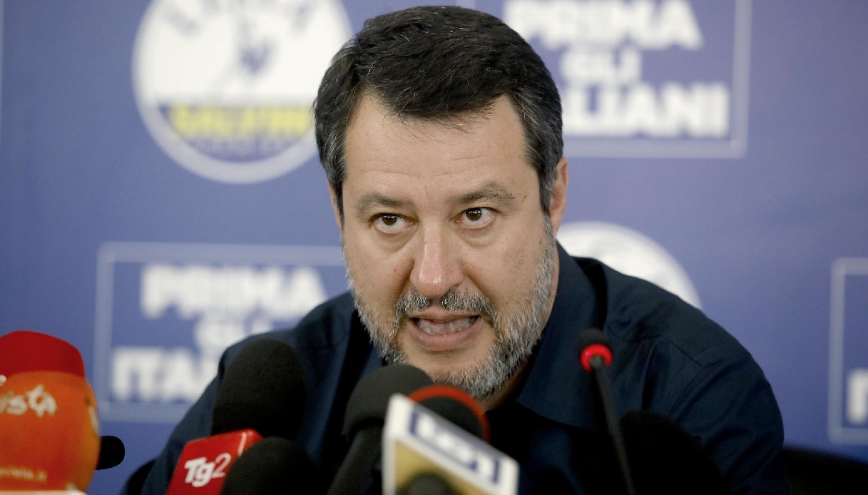 Roberto Vannacci istiga all'odio razziale nel suo libro, il generale ...