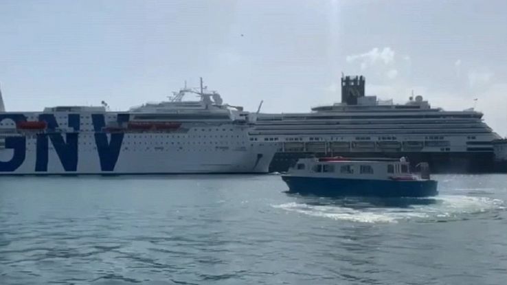 A Brindisi per il G7 c'è la nuova nave-traghetto Gnv Azzurra: ospiterà 600 agenti fuggiti dalla ...