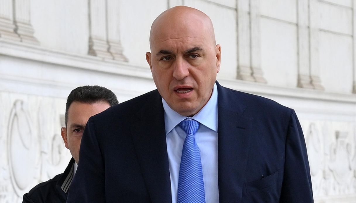 Guido Crosetto contro la Nato, il ministro furioso con Stoltenberg: "Tradimento, ci saranno ...