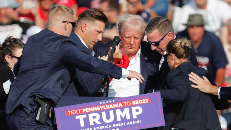 Donald Trump parla dopo l'attentato, dal racconto degli spari al ...
