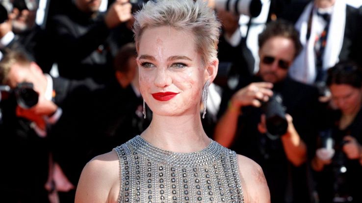 Bebe Vio alle Paralimpiadi di Parigi 2024: video unboxing in stile influencer e ironia sui ...