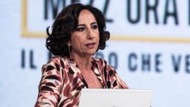 Troupe Tg3 in Libano, Lucia Goracci assolve Hezbollah: da chi sono ...