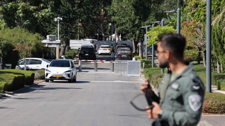 Hezbollah lancia missili a medio raggio su base militare a sud di Tel ...