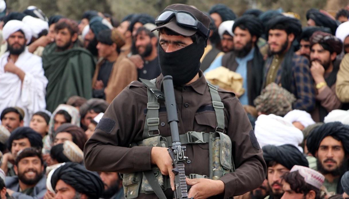 Talebani tornano indietro al 1996: divieto a tv e giornali di ...