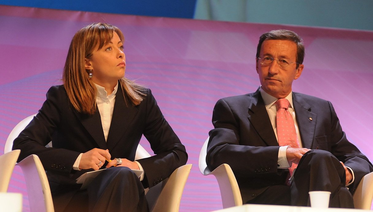 Gianfranco Fini svela perché Giorgia Meloni rifiuta di definirsi antifascista: il retroscena ...