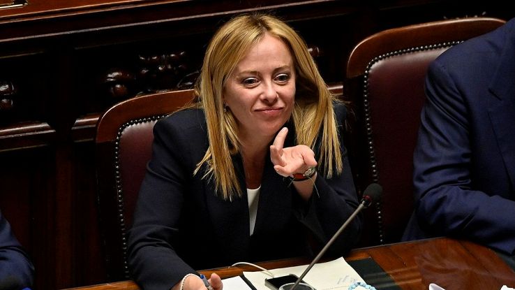 Governo Meloni vuole alzare gli stipendi di 8 ministri: chi sono e i ...