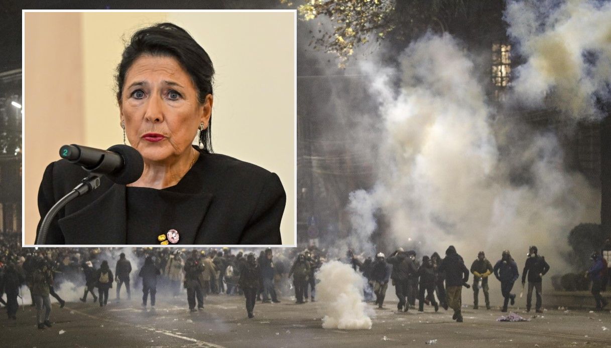 La presidente della Georgia Zourabichvili e l'appello alla polizia a ...