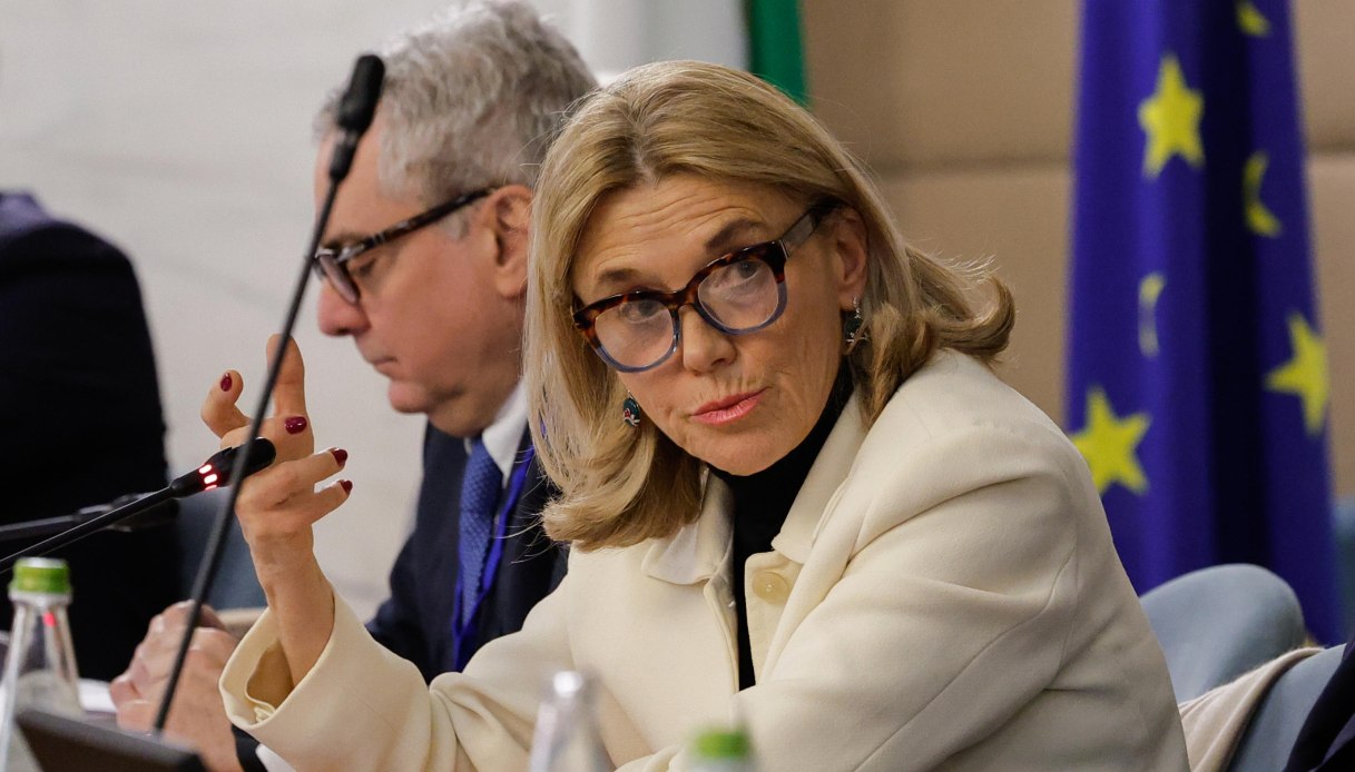 Elisabetta Belloni da capo dei servizi segreti a consigliera di Ursula ...