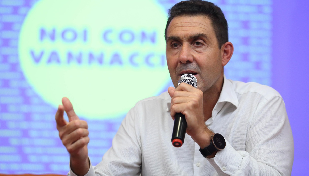 Roberto Vannacci sarà a Sanremo 2025, ma non sul palco: l'annuncio sul ...