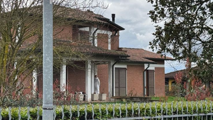 Femminicidio a Chignolo Po, donna trovata morta in casa: compagno fermato per omicidio dopo la fuga