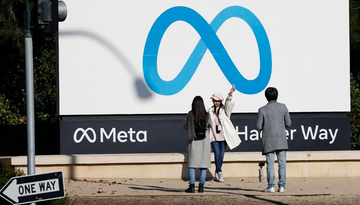 Cos'è Meta AI e come si usa su WhatsApp, Facebook e Instagram: tutte le ...