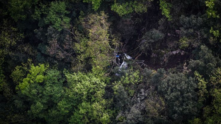 Tragedia della funivia del Faito, spunta video della caduta della ...
