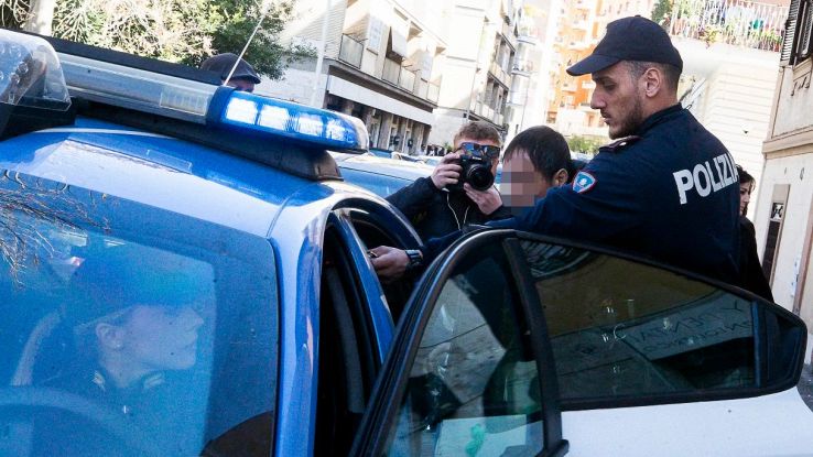 Mark Samson "è disperato, piange ogni sera perché pentito": vuole ...