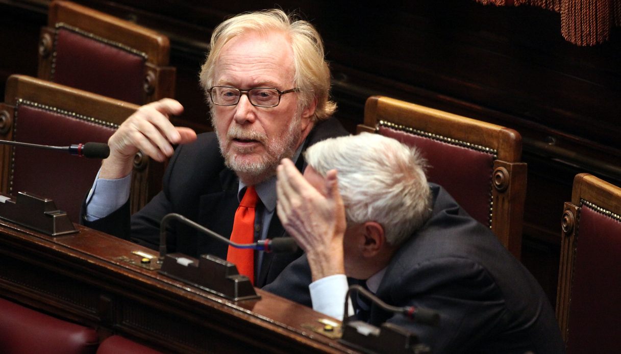 Paolo Guzzanti sommerso dai debiti nonostante due pensioni, anche a ...