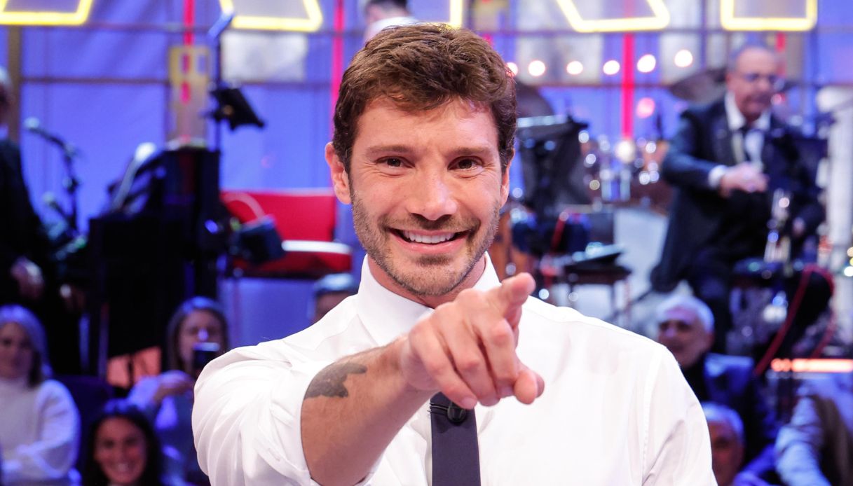 Ascolti tv ieri sabato 3 maggio chi ha vinto tra Amici e Techetechetè, dati Auditel In Altre Parole