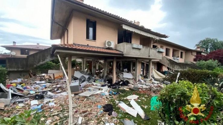 Esplosione in una villetta a Bagnatica vicino Bergamo, un ferito ...