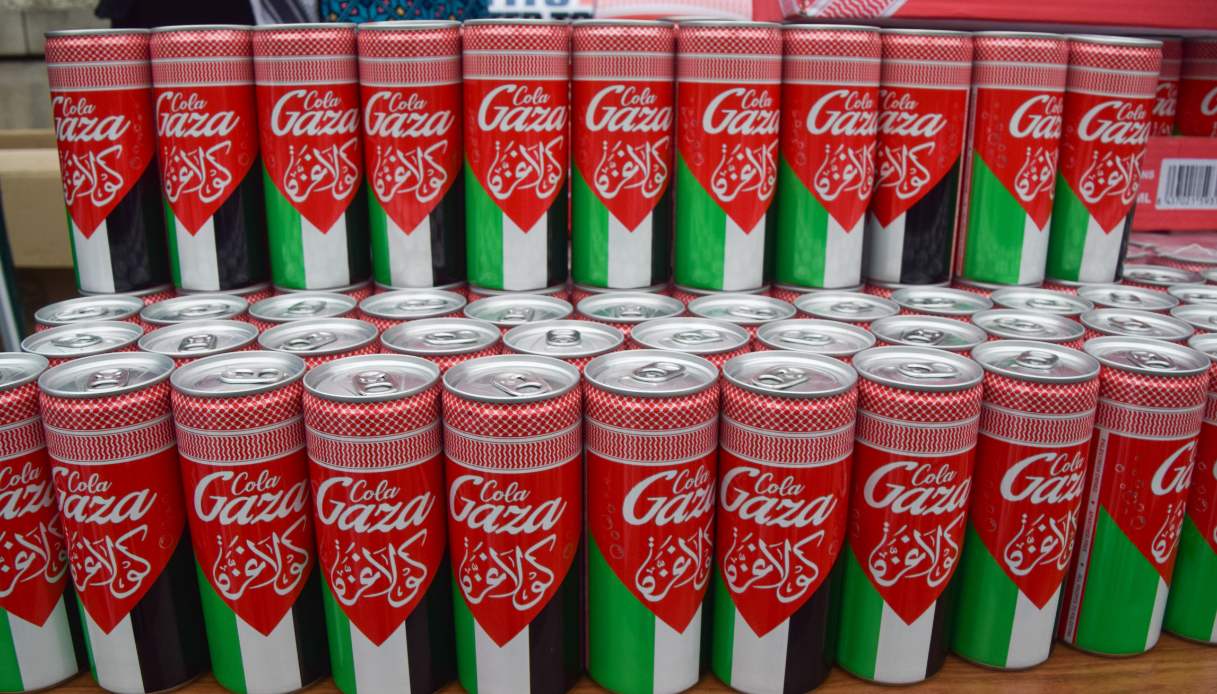Gaza Cola sugli scaffali dei supermercati Coop, rimossi i prodotti ...