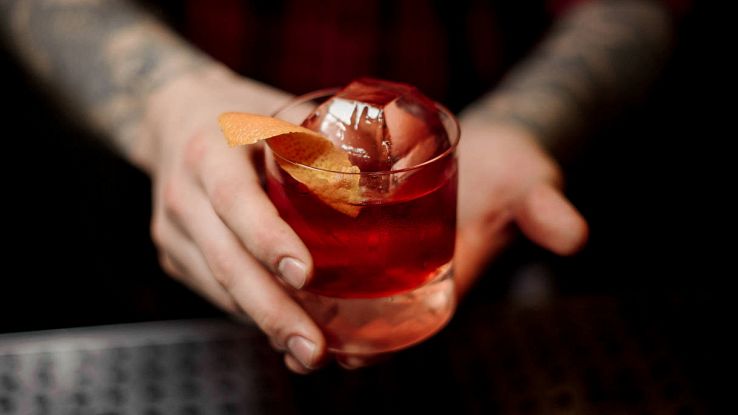 Negroni, a Pordenone rissa sfiorata per il cocktail che per alcuni ...