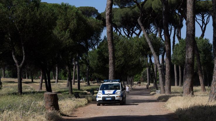 Cadaveri a Villa Pamphili, Rexal Ford e la donna trovata morta si erano ...