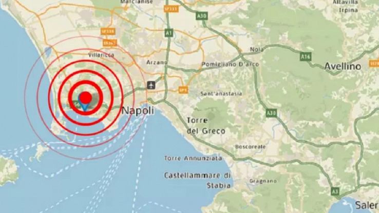 Terremoto a Napoli nella zona dei Campi Flegrei, scossa di magnitudo 2.1: riparte lo sciame sismico