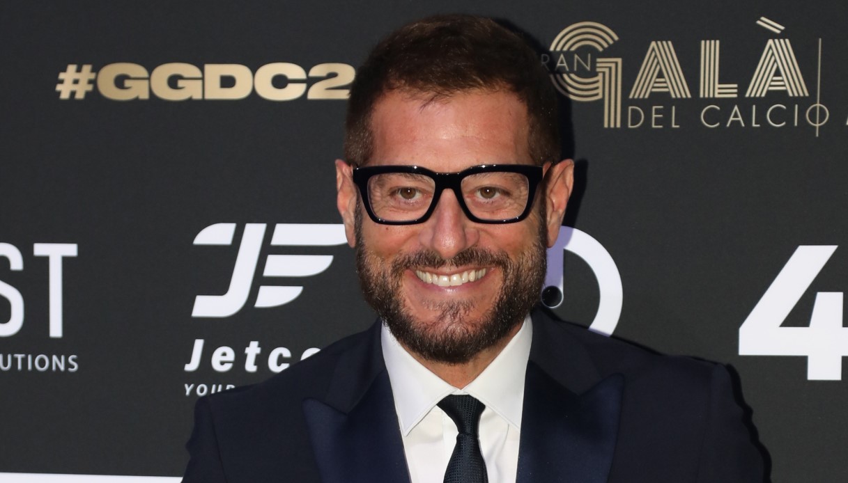 Enrico Papi contro Affari Tuoi e Stefano De Martino, frecciata da ...