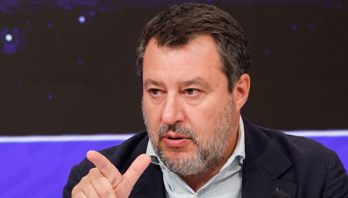 Salvini vuole cambiare il rinnovo della patente per gli anziani, l'annuncio sulla novità e le ...