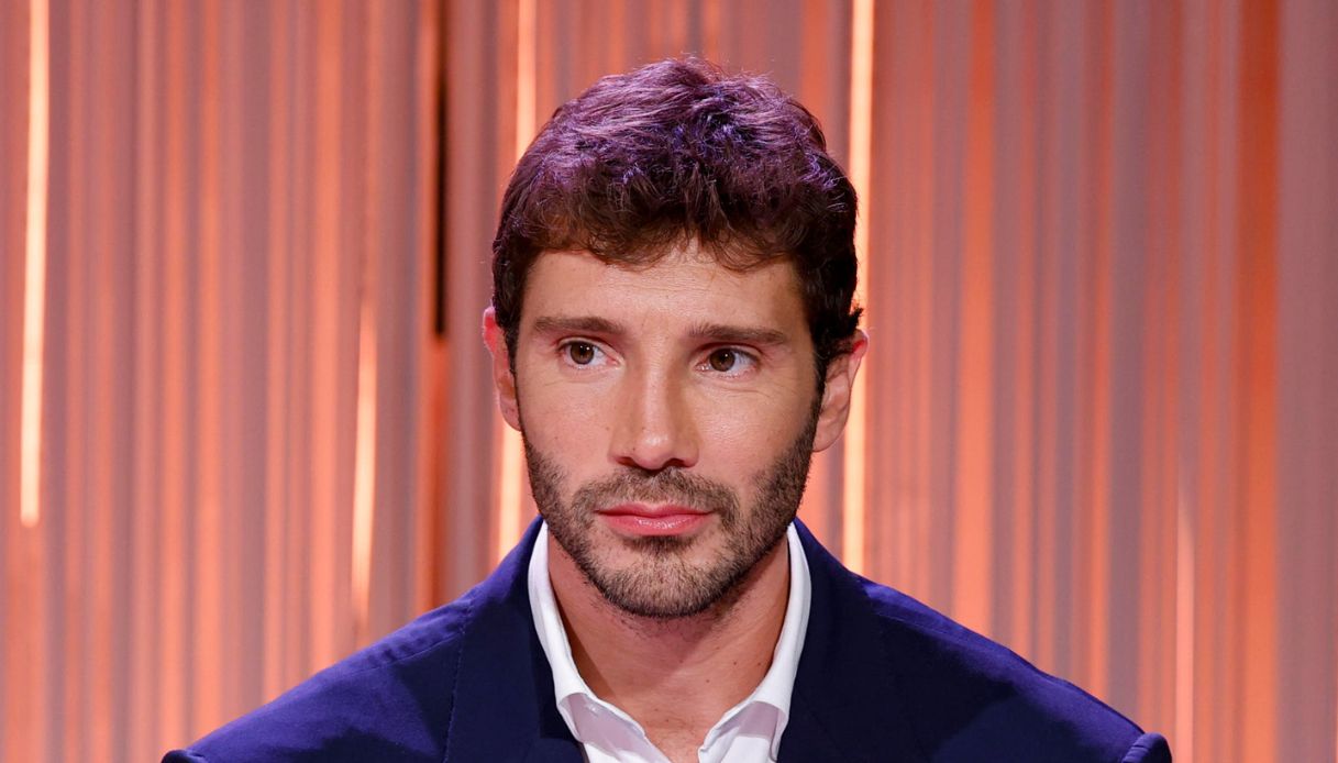 Video intimi di Stefano De Martino e Caroline Tronelli sul web, la ...