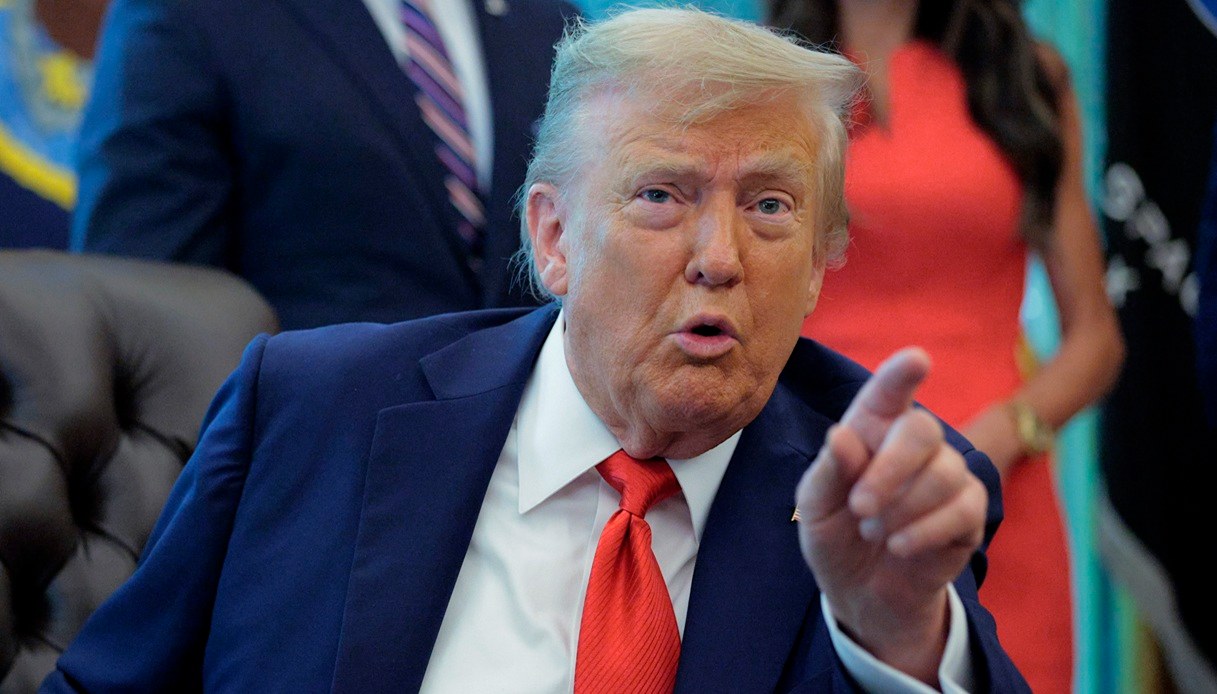 Lividi sulle mani di Trump e sospetti sulla salute del presidente ...