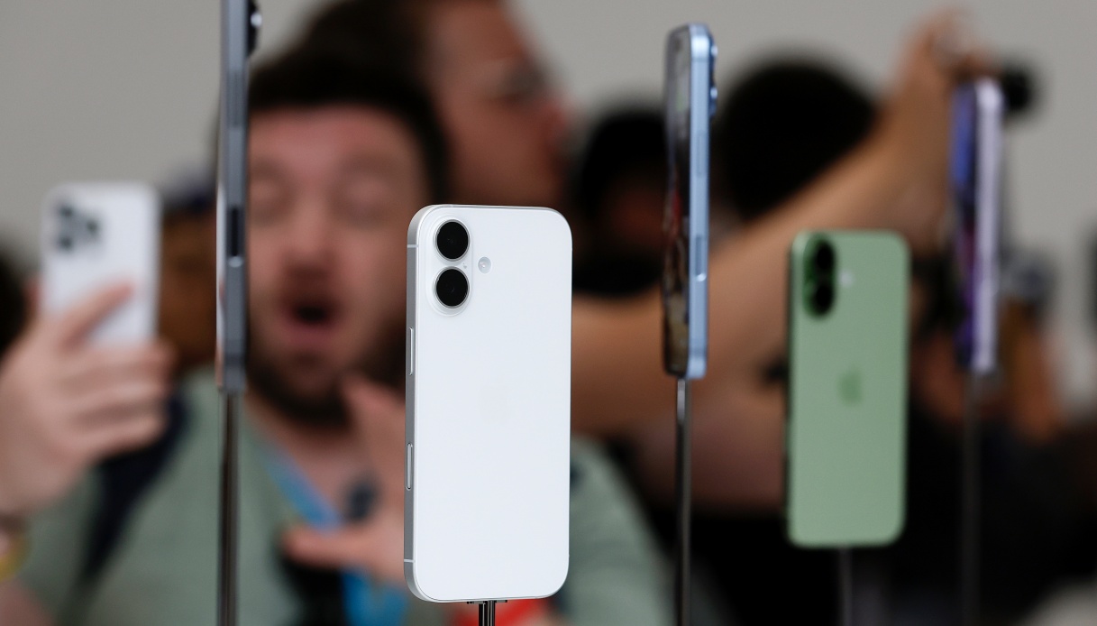 Dall'iPhone 17 alle nuove AirPods e Watch Serie 11, tutte le novità Apple e i costi dei prodotti