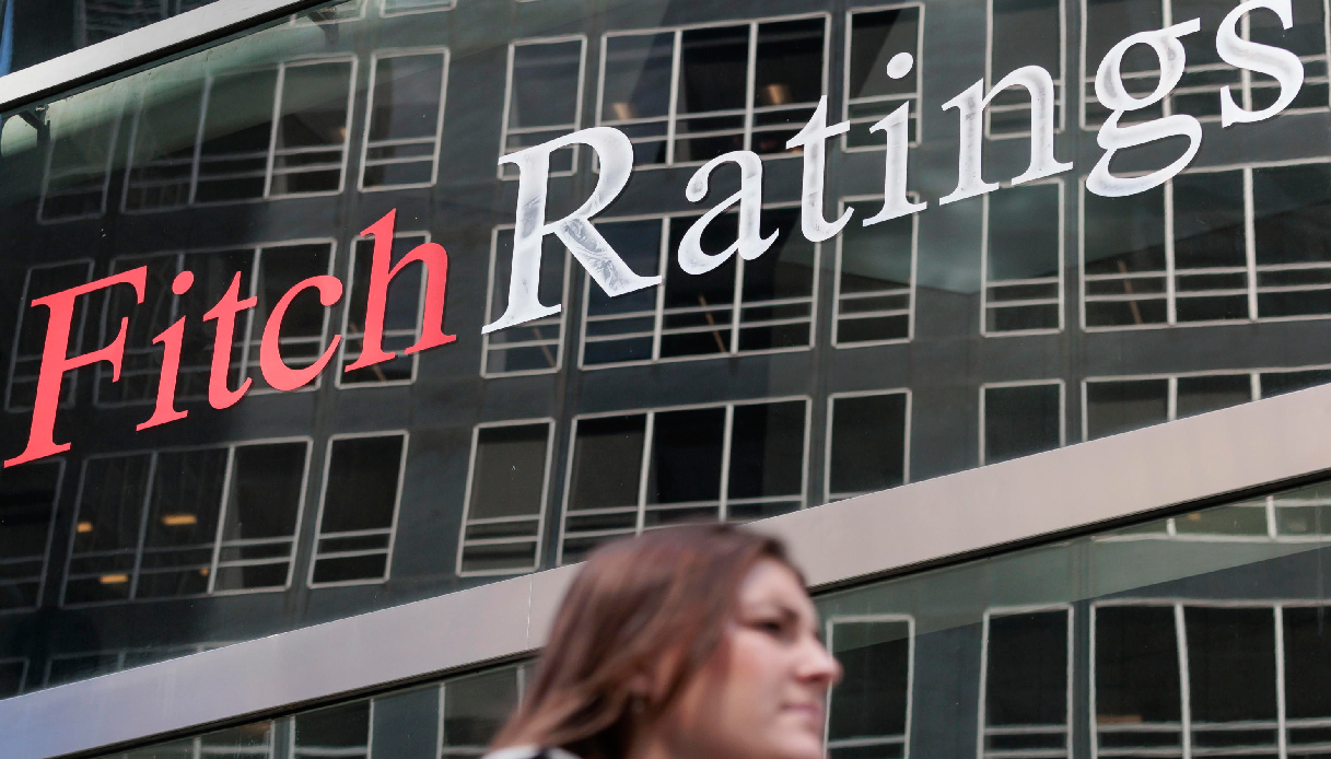 Fitch promuove il rating dell’Italia a BBB+, Giorgetti e Meloni ...