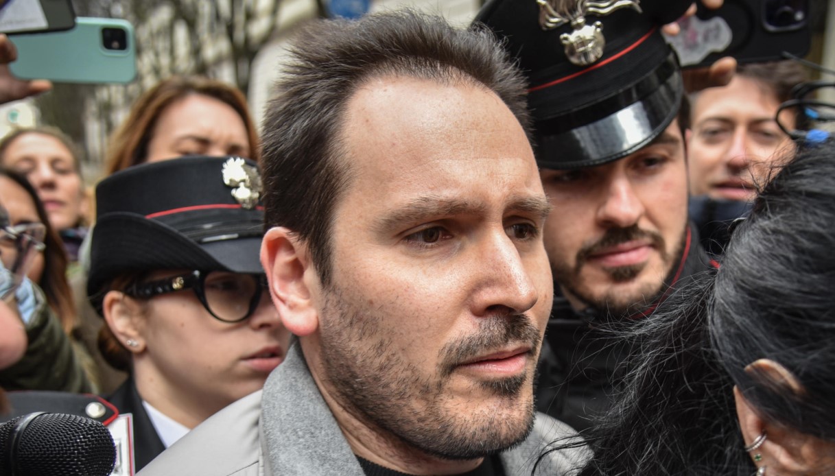 Garlasco, stoccata di Eleonora Daniele ad Antonio De Rensis in ...