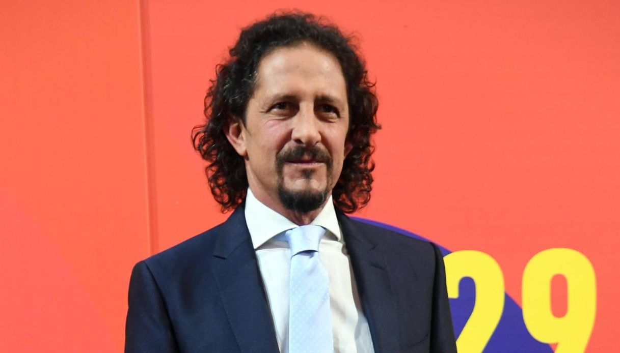 Igor Protti e la foto dall'ospedale, il tumore è arrivato alle vertebre ...