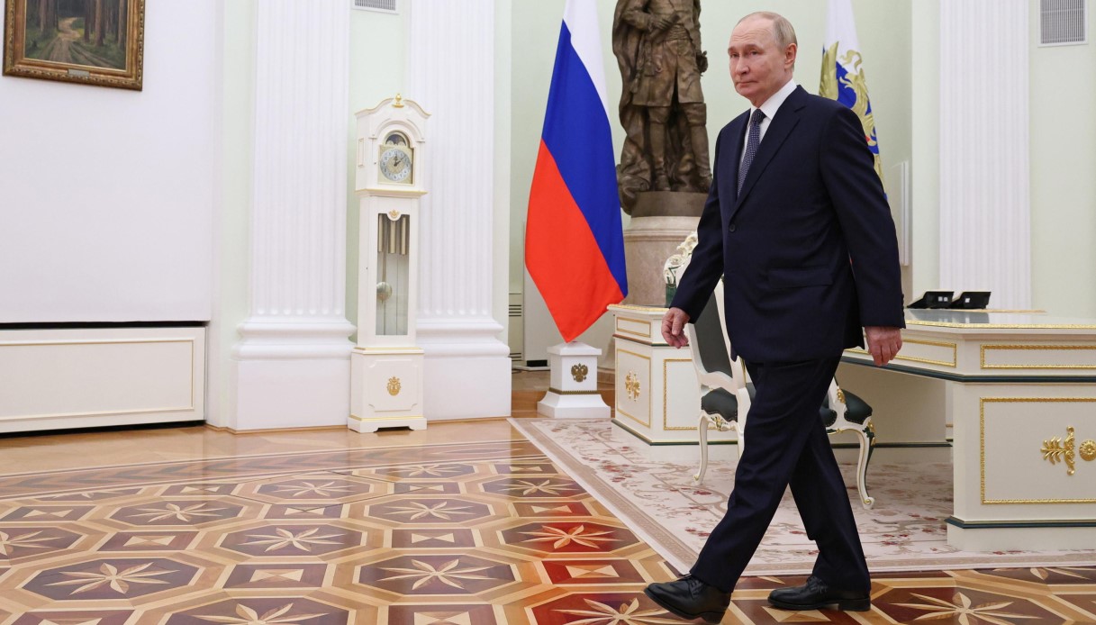 Vladimir Putin sta male? La rivelazione di D’Alema dopo l’incontro e il ...