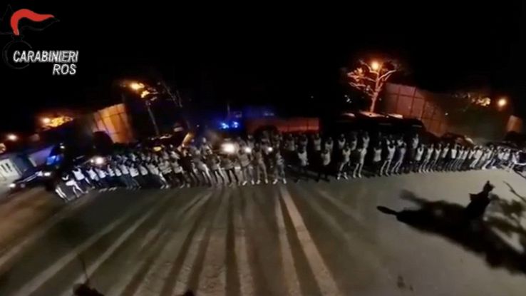 Operazione antidroga "Barona" a Milano, 19 arresti: colpita la famiglia ...