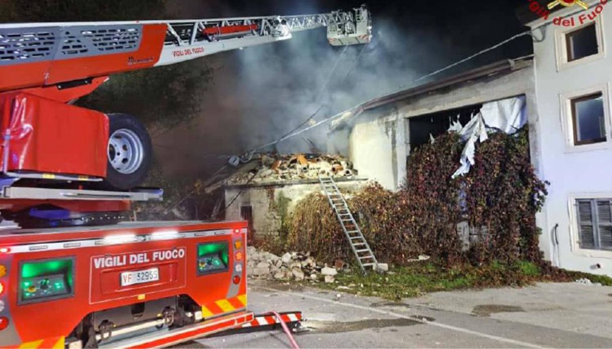 Carabinieri morti nell'esplosione a Castel D'Azzano, provocata da 3 ...