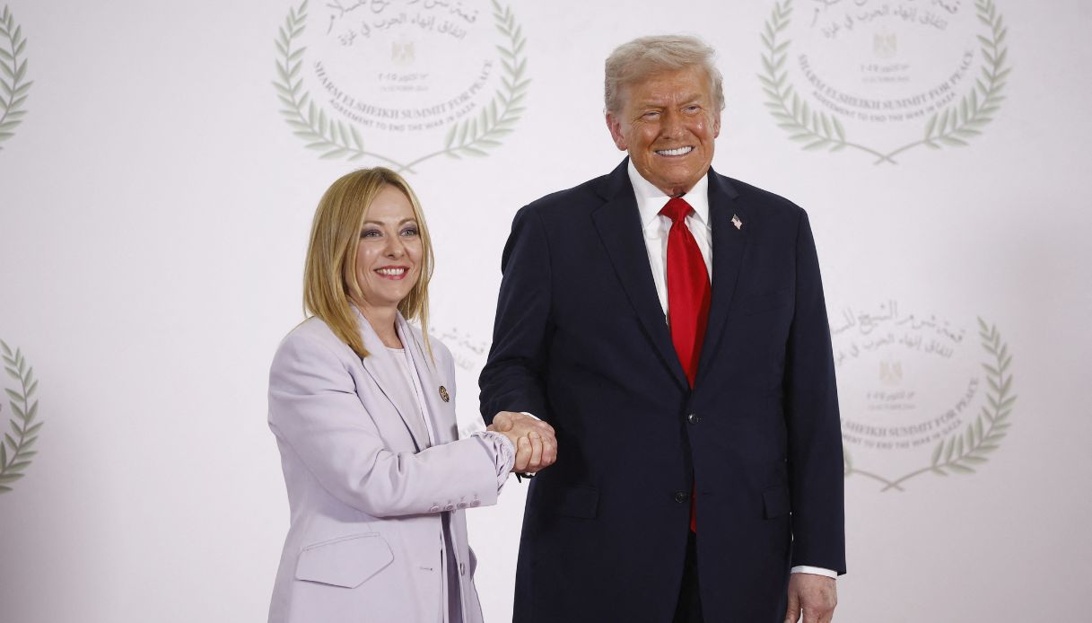 Donald Trump dice a Giorgia Meloni davanti al mondo che è "bellissima ...