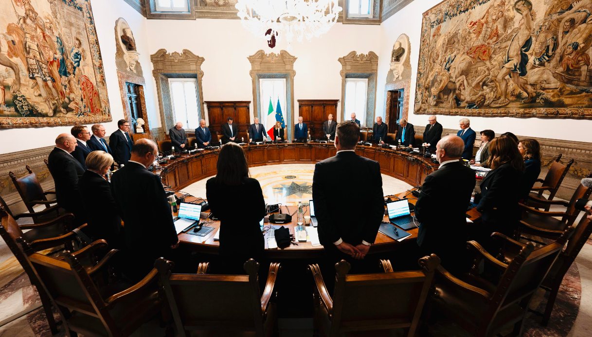Esplosione a Castel D'Azzano, funerali di Stato e lutto nazionale per i ...
