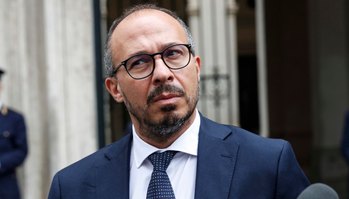 Giorgia Meloni come Gollum per Faraone di Italia Viva, premier replica ...