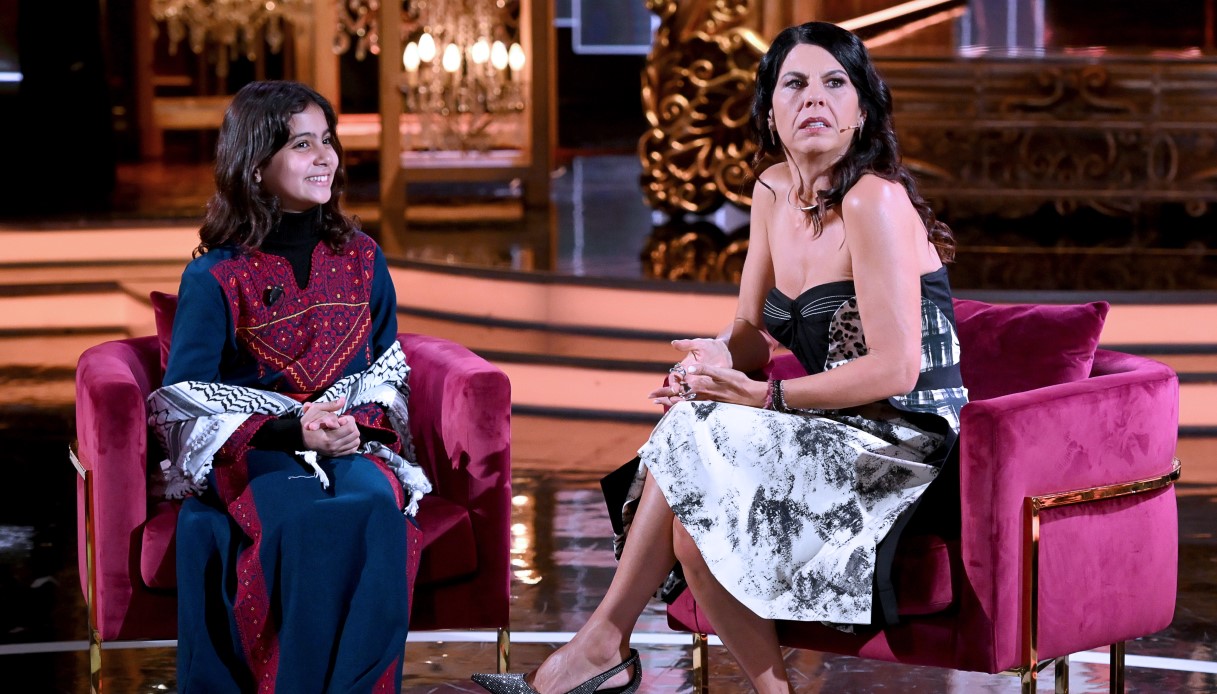Geppi Cucciari si commuove intervistando Renad Attallah, bimba scappata ...