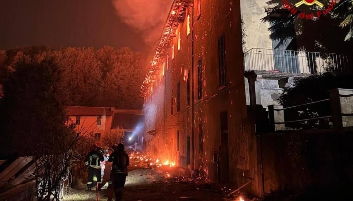 Incendio devasta il monastero della Bernaga a Valletta Brianza a Lecco ...