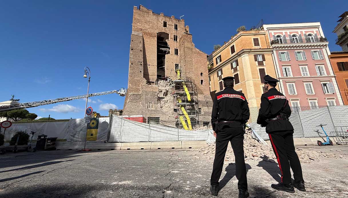 Torre dei Conti crollata ai Fori Imperiali di Roma, parlano i testimoni ...
